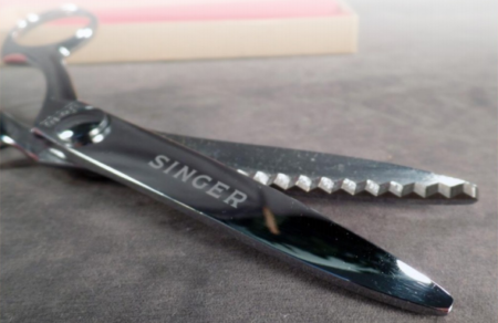 A (Very) Little Guide to Pinking Shears – Bustle & Sew